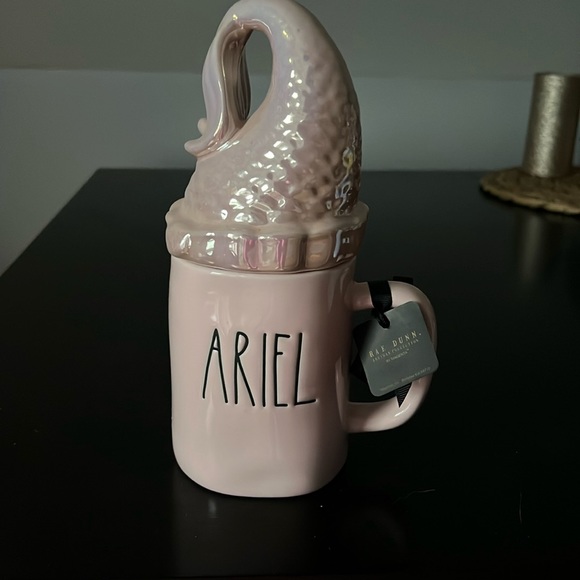 Rae Dunn | Kitchen | Rae Dunn Ariel Mug With Topper | Poshmark
